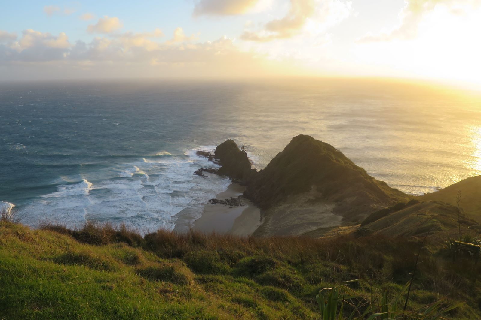 A Guide To The Gorgeous Cape Reinga (Te Rerenga Wairua) in New Zealand ...